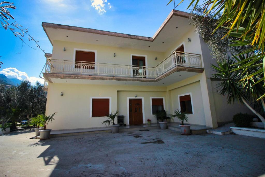 The Olives Lazarat, Lazarat (updated prices 2025)