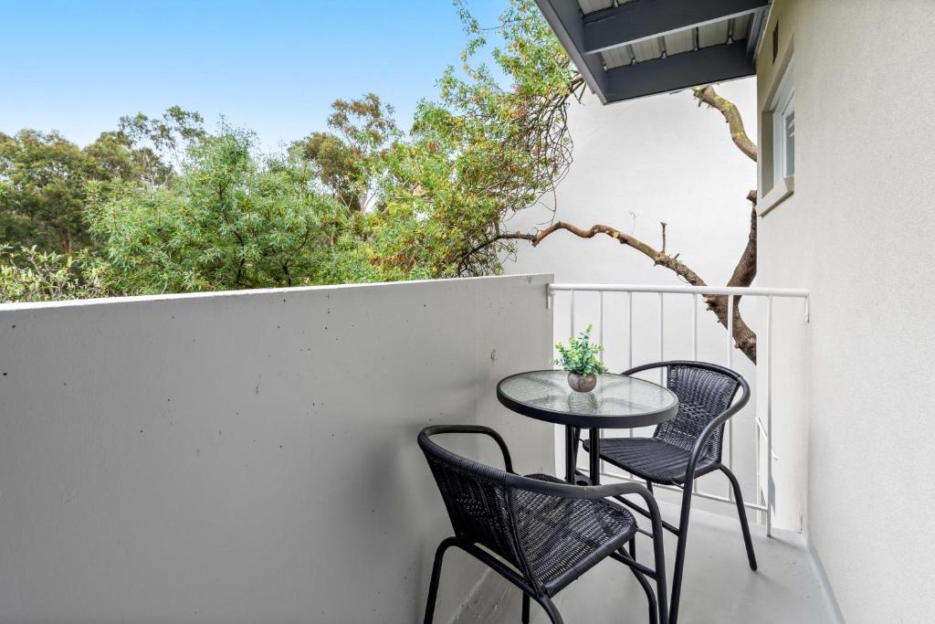 Superb 1-Bed Unit with A Generous Balcony, Melbourne (updated prices 2026)