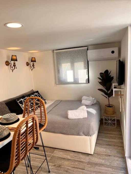 Athena 2, Athens (updated prices 2025)