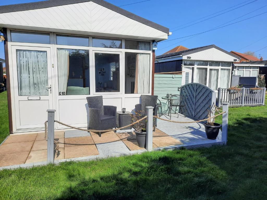 A Wave from it All - Chapel Saint Leonards, Chapel Saint Leonards (updated prices 2025)