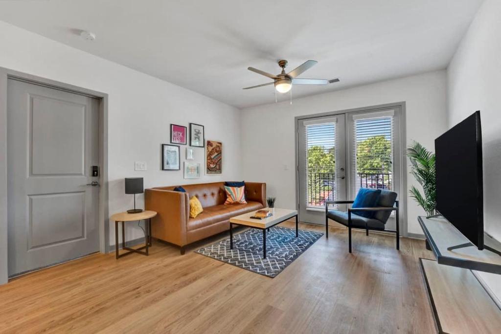 Dockside living in Clemson 2 bedroom Unique Amenities, Clemson (updated ...