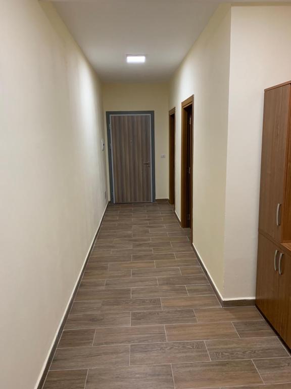 Apartament pishat e buta golem i Golem – uppdaterade priser för 2024