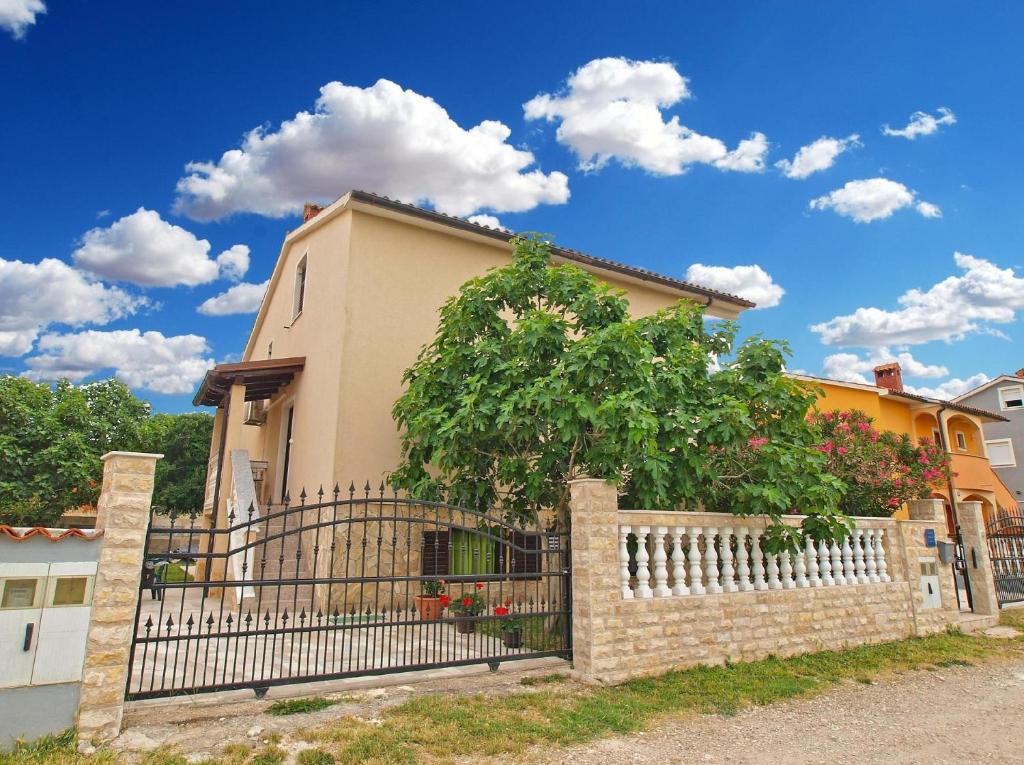 Ferienwohnung für 4 Personen ca 40 qm in Fažana-Surida, Istrien ...