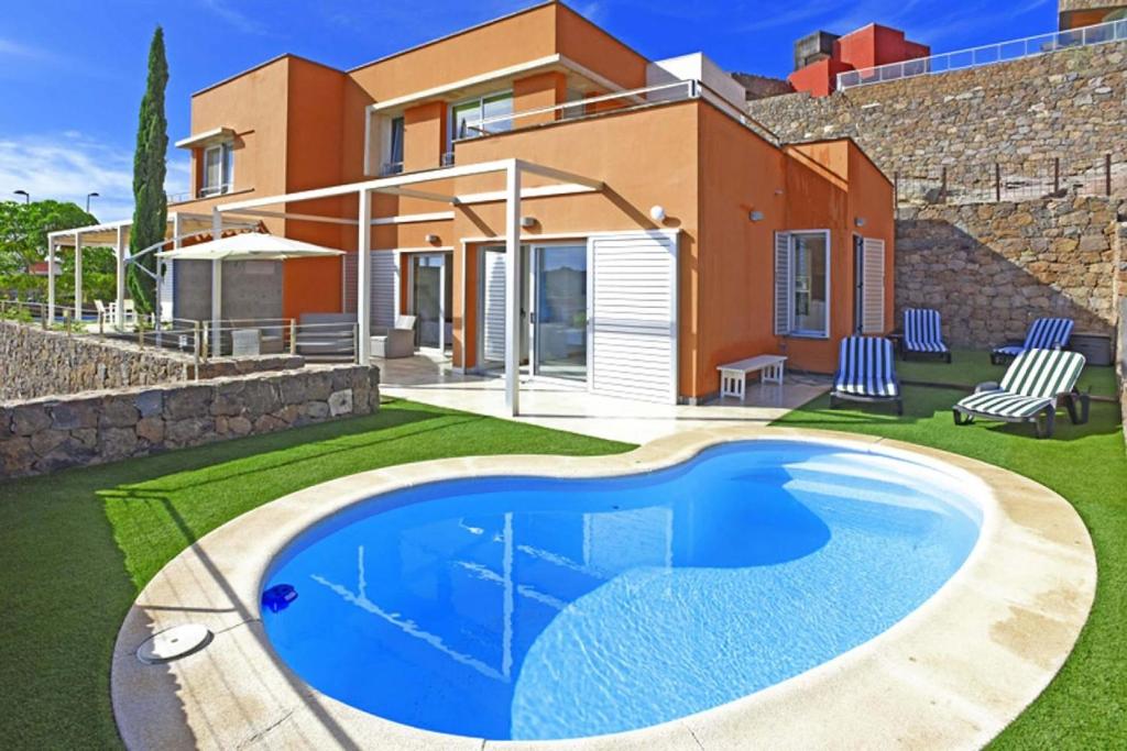 Ferienhaus mit Privatpool für 4 Personen ca 103 qm in Las Crucitas ...