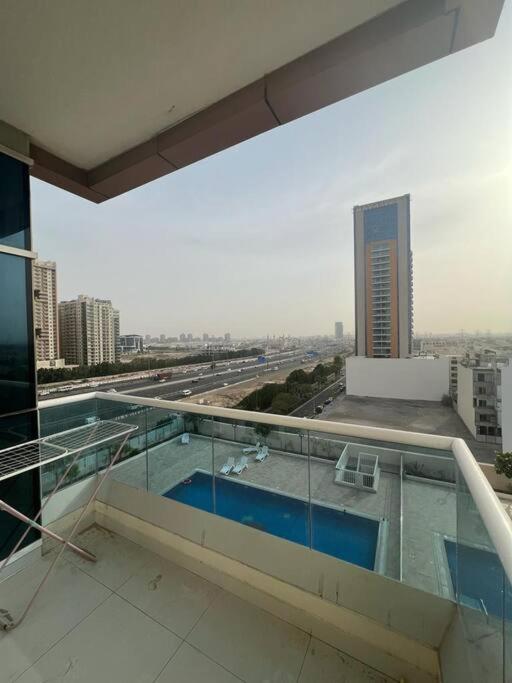 Studio JVT Stunning view, Dubai (updated prices 2025)