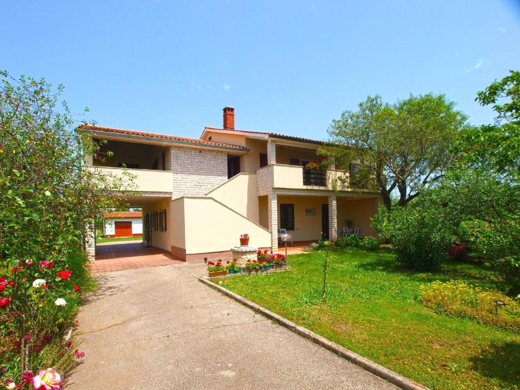 Ferienwohnung für 3 Personen ca 65 qm in Fažana-Surida, Istrien ...
