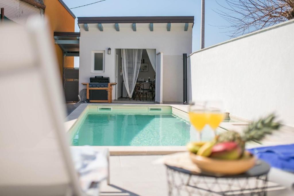 Ferienhaus mit Privatpool für 4 Personen ca 130 qm in Fiorini, Istrien ...