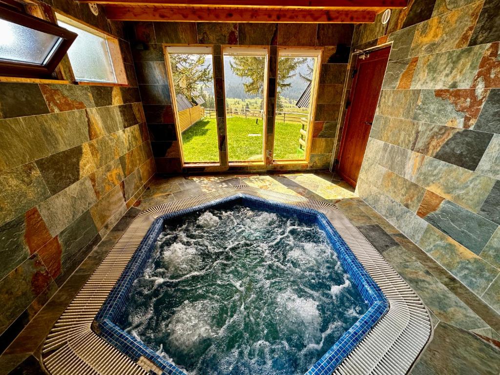 Vlasic Odmor - Villa Krajina IV & jacuzzi, Vlasic (updated prices 2026)