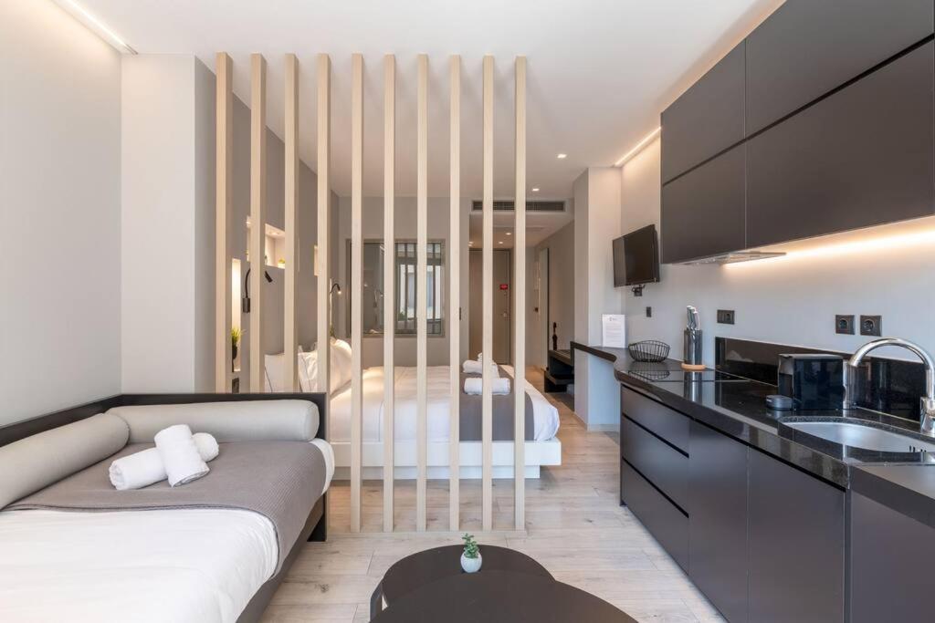 The HostMaster Deluxe Suite, Athens (updated prices 2025)