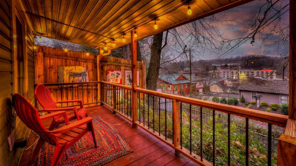 Downtown Bungalow, Blue Ridge (updated prices 2025)