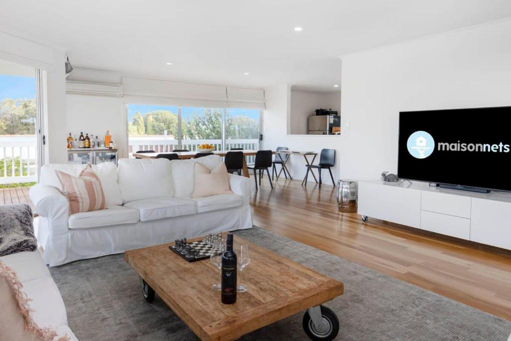 4 Bedroom House with AirCon Stroll to Beach, Hayborough (precios ...