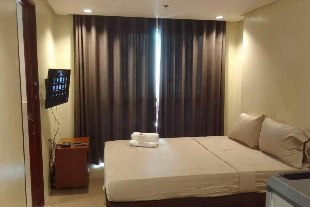 Spacious Studio Apartment B306, Manila (updated prices 2025)