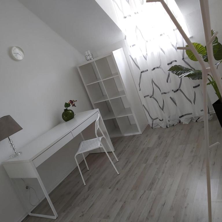 Megena, Mayen (updated prices 2025)