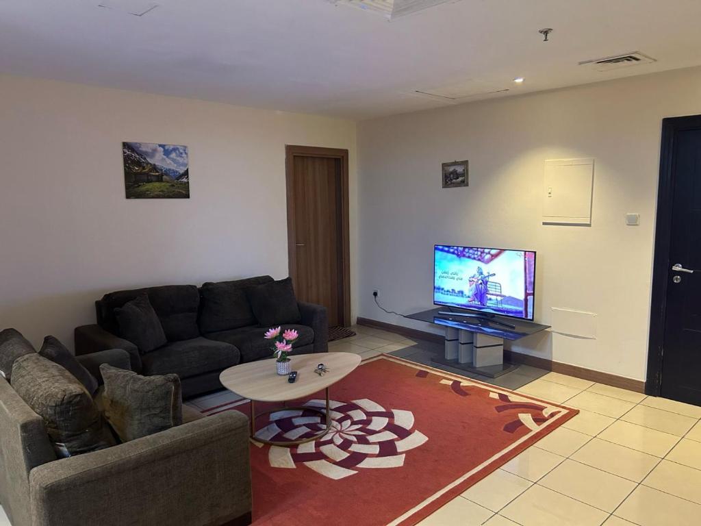 luxury master room available in sulafa tower marina, Dubai (updated ...