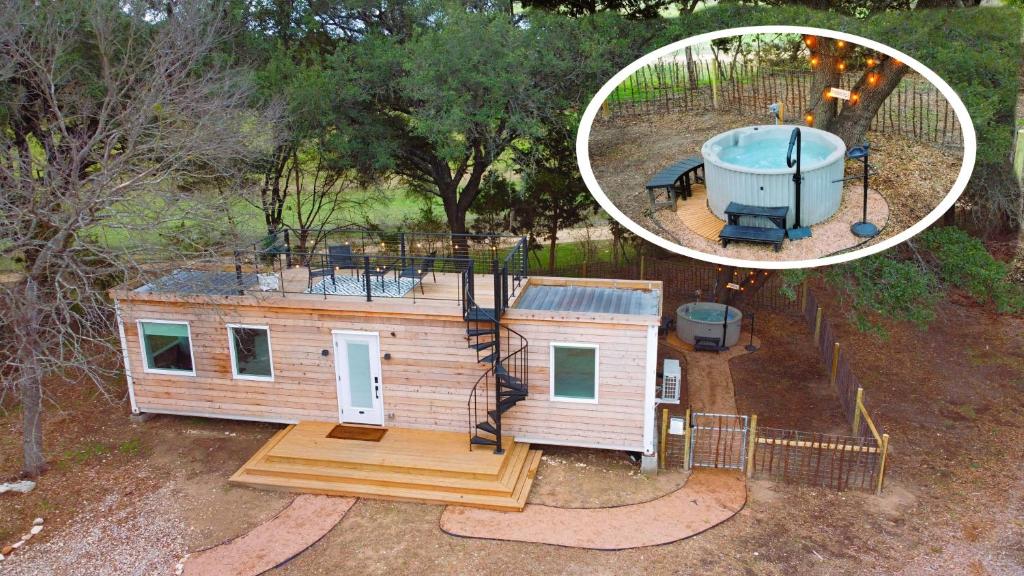 The Lonely Bull Luxury Container Home on 5 Acres, Weatherford (aktualne ...