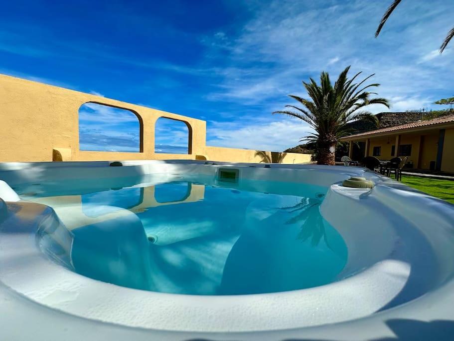 Jacuzzi Oasis: Space & Comfort, Icod de los Vinos (updated prices 2025)
