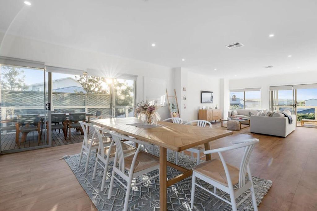 31 Morrison-Pets Negotiable - BYO Linen - Fenced - Family, Middleton ...