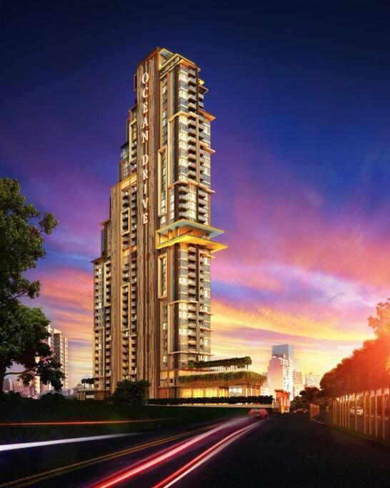 Riviera Ocean Drive Queen Corner Studio Seaview, Jomtien Beach (updated ...