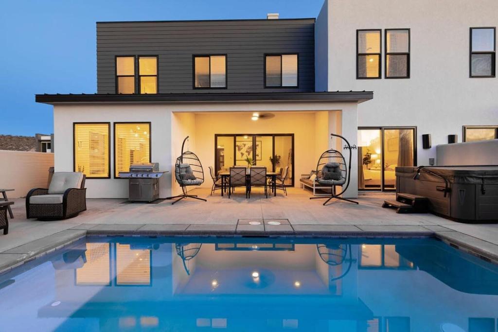 Suite Spot Getaway Private Pool Game Room, Washington (updated prices 2026)