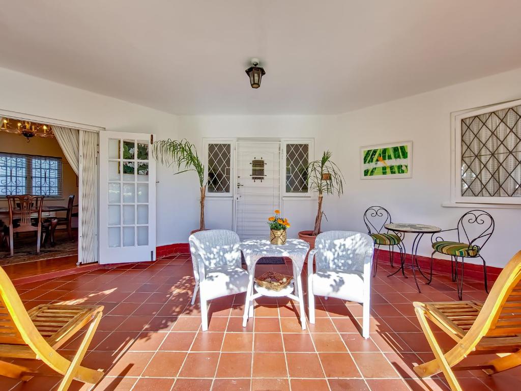 Charming Family Home, Cape Town (updated prices 2026)