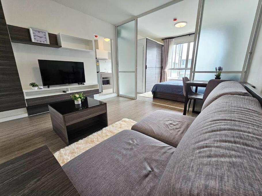 D Condo Ping: Amazing swimming pool, Central Festival Chiang Mai ...