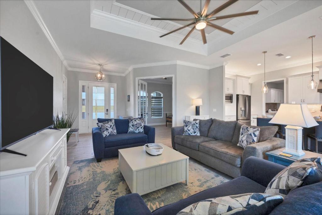 13225 Kitchener, Port Charlotte (updated prices 2025)