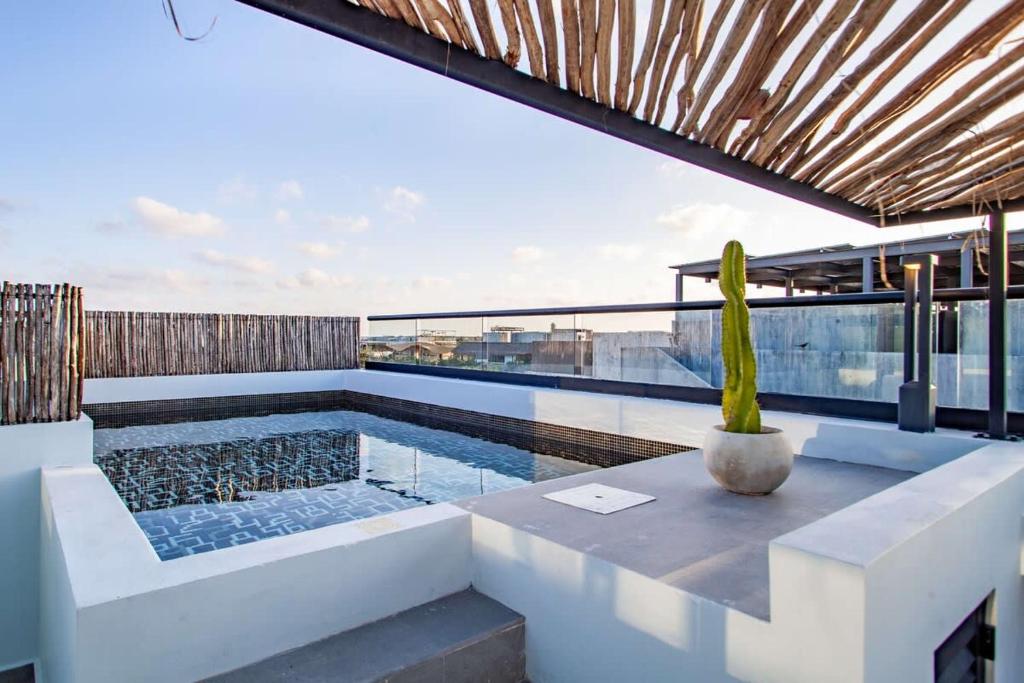 Luxe 3 Levels at Kite of Aldea Zama Rooftop with Pool, Tulum (precios ...