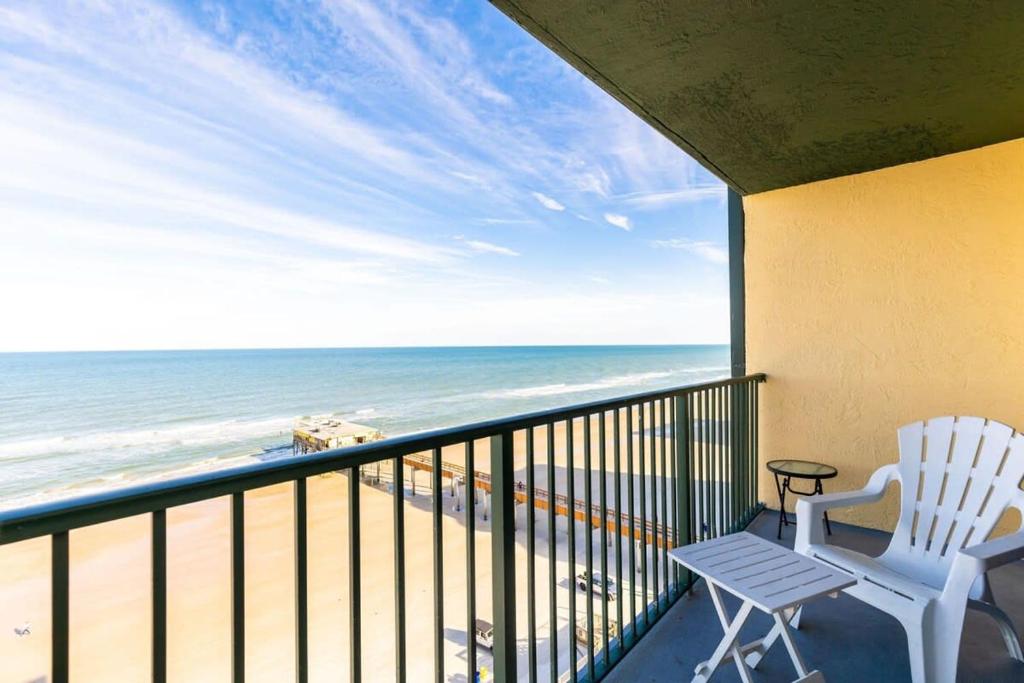 Coastal Chic Suite at Sunglow Resort by Brightwild, Daytona Beach ...