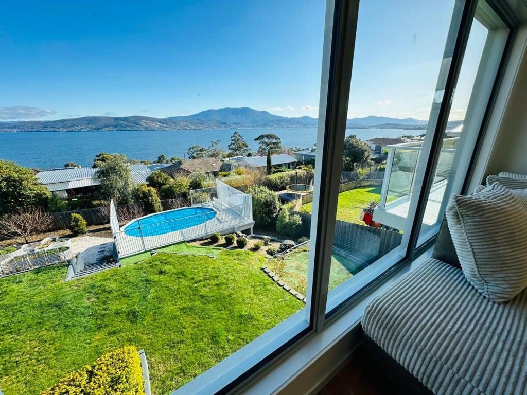 Seaside Chic Villa with Breathtaking Ocean Views, Howrah (updated ...
