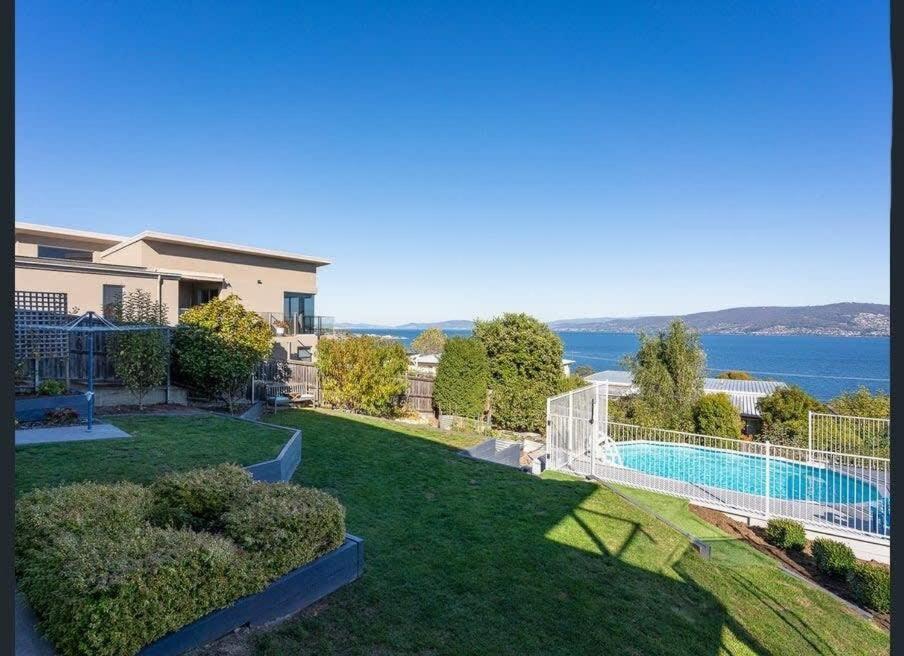 Seaside Chic Villa with Breathtaking Ocean Views, Howrah (updated ...