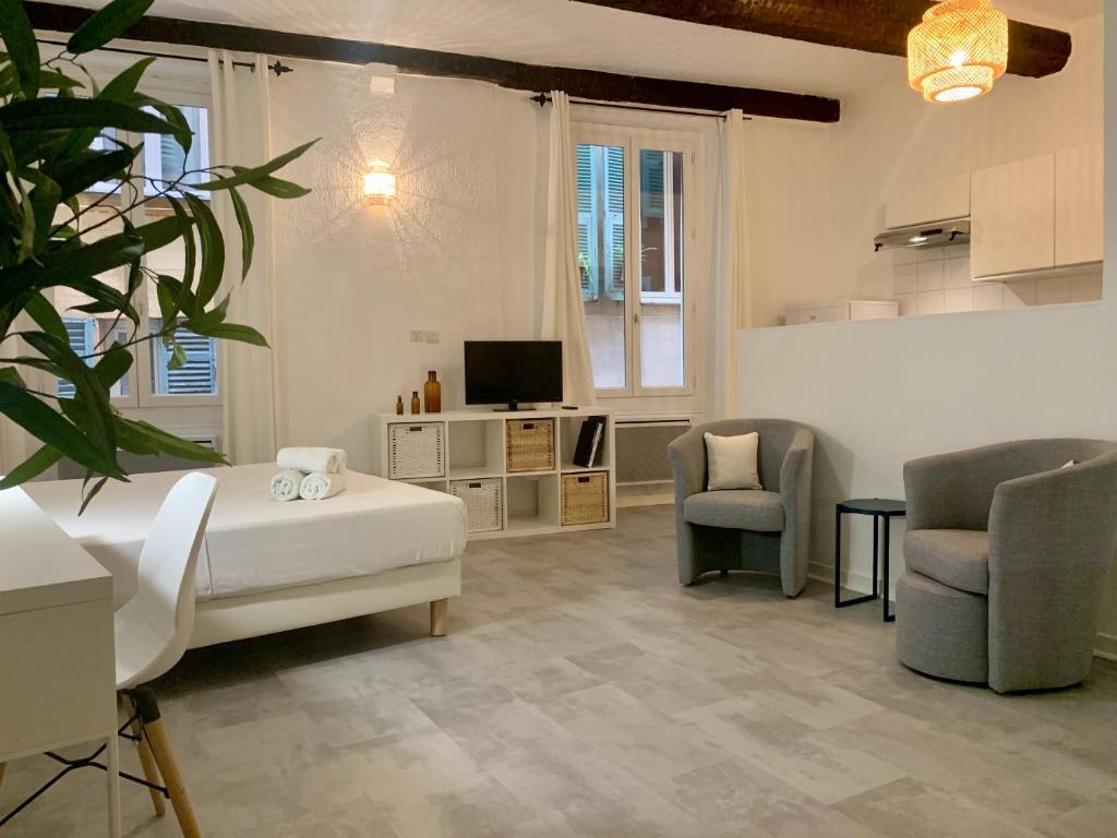 ApartHotel Riviera - Cocon de Gilly - Old Town Promenade des Anglais ...