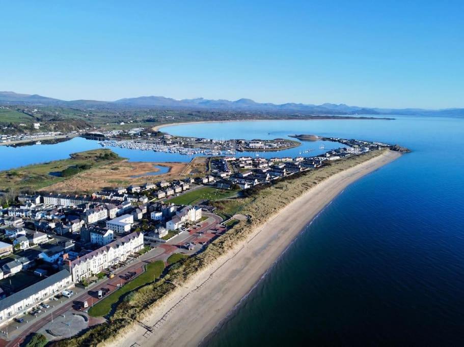 Beach Front Apartment, Pwllheli (updated prices 2025)
