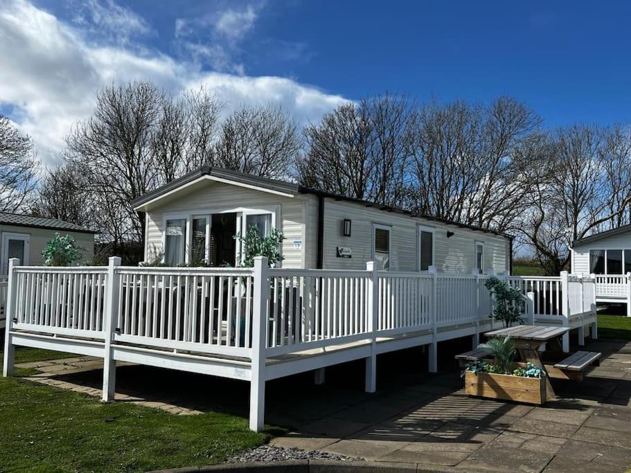 Sandy Bay Caravan Getaway, Newbiggin-by-the-Sea (updated prices 2026)
