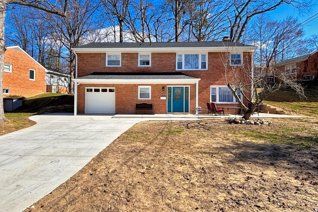 GREAT HOUSE FOR GREAT FAMILY, West Springfield (updated prices 2025)