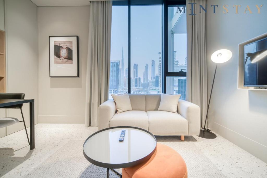 Upside Living, Burj Khalifa View, Business Bay - Mint Stay, Dubái ...