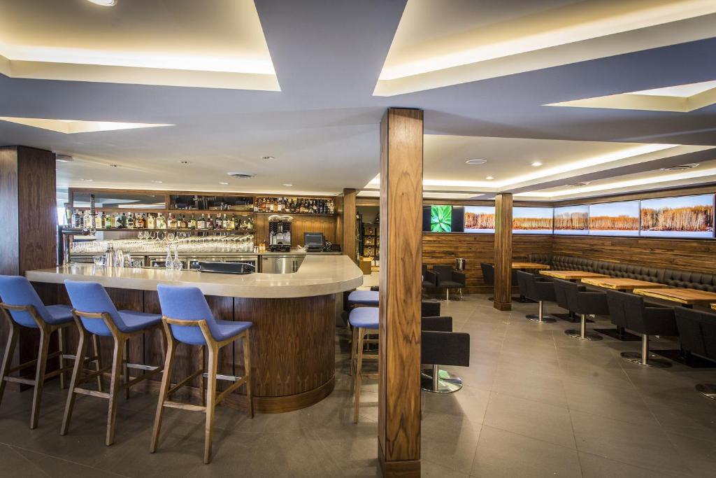 Qualicum Beach Inn, Qualicum Beach (updated prices 2025)