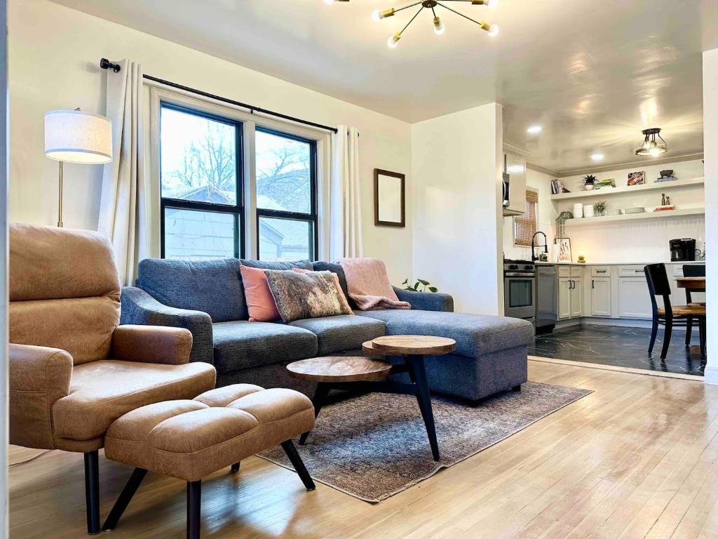 Campus Cottage Kng Bed! Walk To Uco And Downtown, Edmond (precios ...