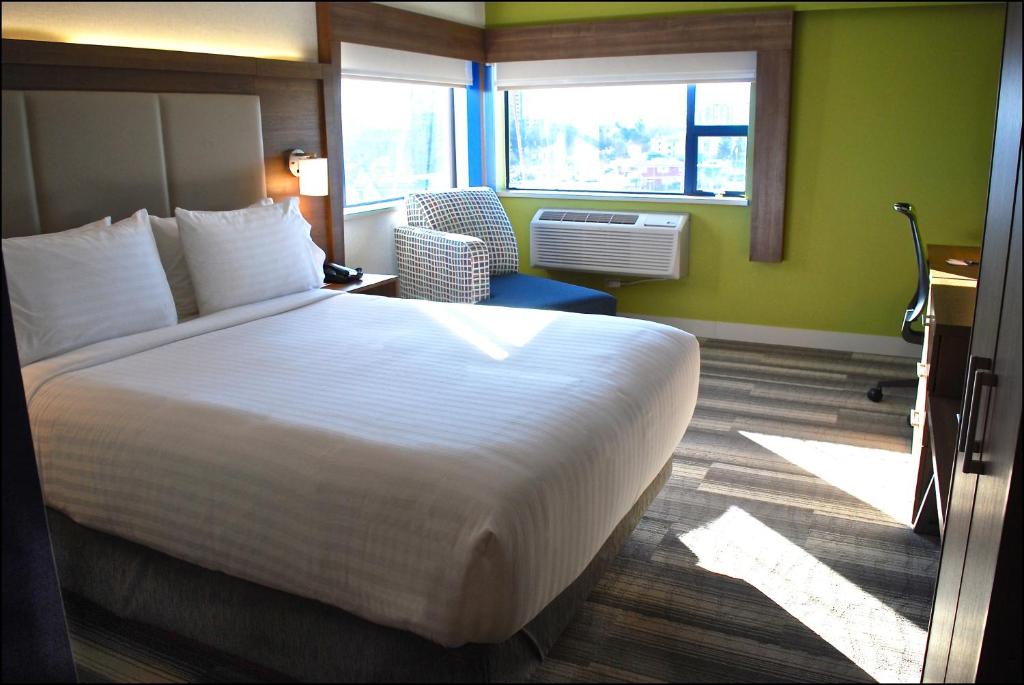 Holiday Inn Express Vancouver Airport-Richmond by IHG, Richmond ...