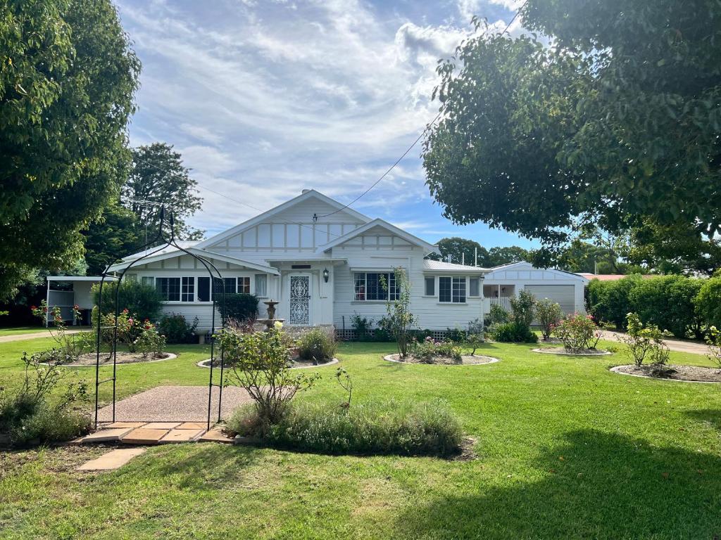Mirrabooka Guest House, Allora (updated prices 2026)
