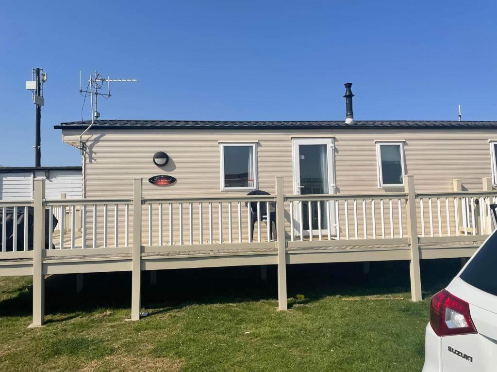 2022 holiday home 2 bedroom with decking, Hunstanton (updated prices 2024)