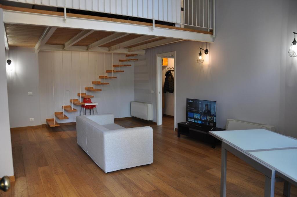 Montallegro 32M, Genova – Updated 2024 Prices