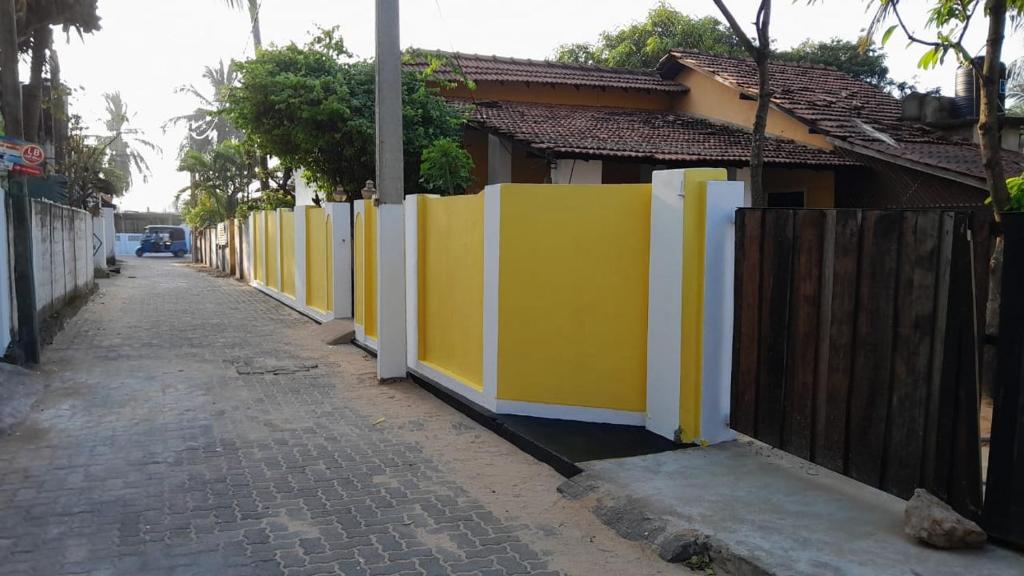 Cozy lane, Pottuvil (updated prices 2025)