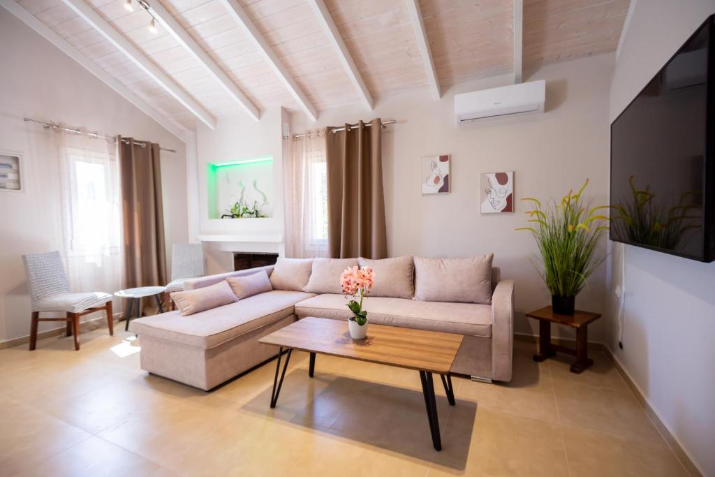 Irida Residence, Keri (updated prices 2025)