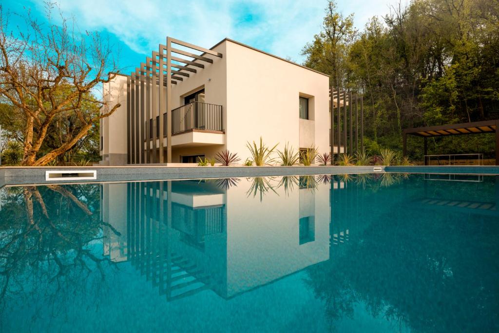 Villa THE ONE - ZAvillas - up to 14 people, Ponti Sul Mincio (updated ...