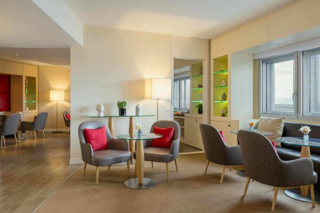 Sheraton Paris Charles de Gaulle Airport Hotel, Roissy-en-France ...
