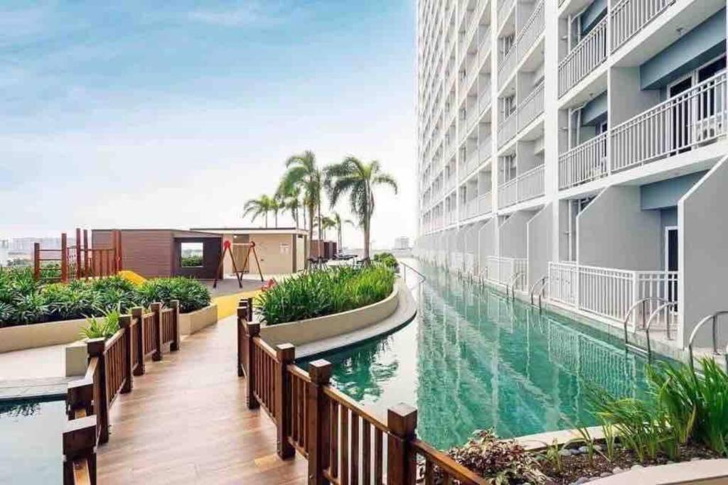 Condo with Bayview in Manila (along Roxas Boulevard), Manila (precios ...
