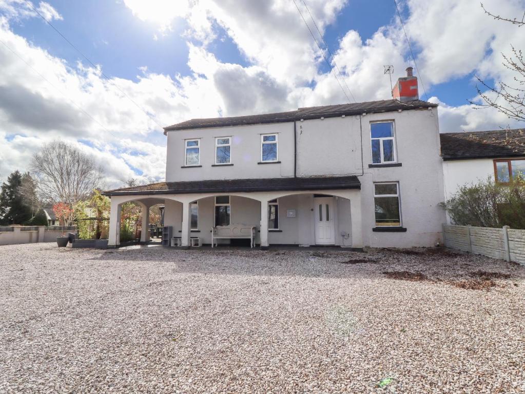 Pendle View Apartments, Blackburn (updated prices 2026)