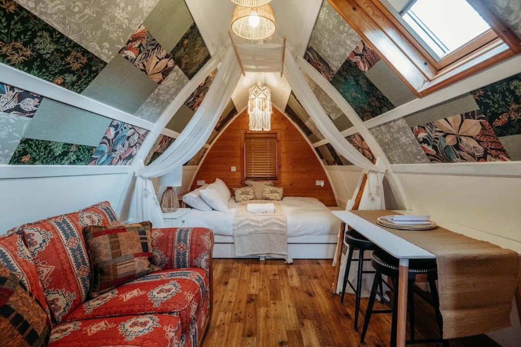 Robin Nest - Cosy Shepherd's Hut Hideaway, Callington (updated prices 2025)