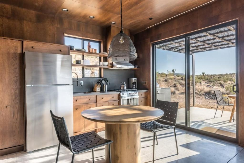 Pause House- PM - your break in Joshua Tree, Joshua Tree (updated ...