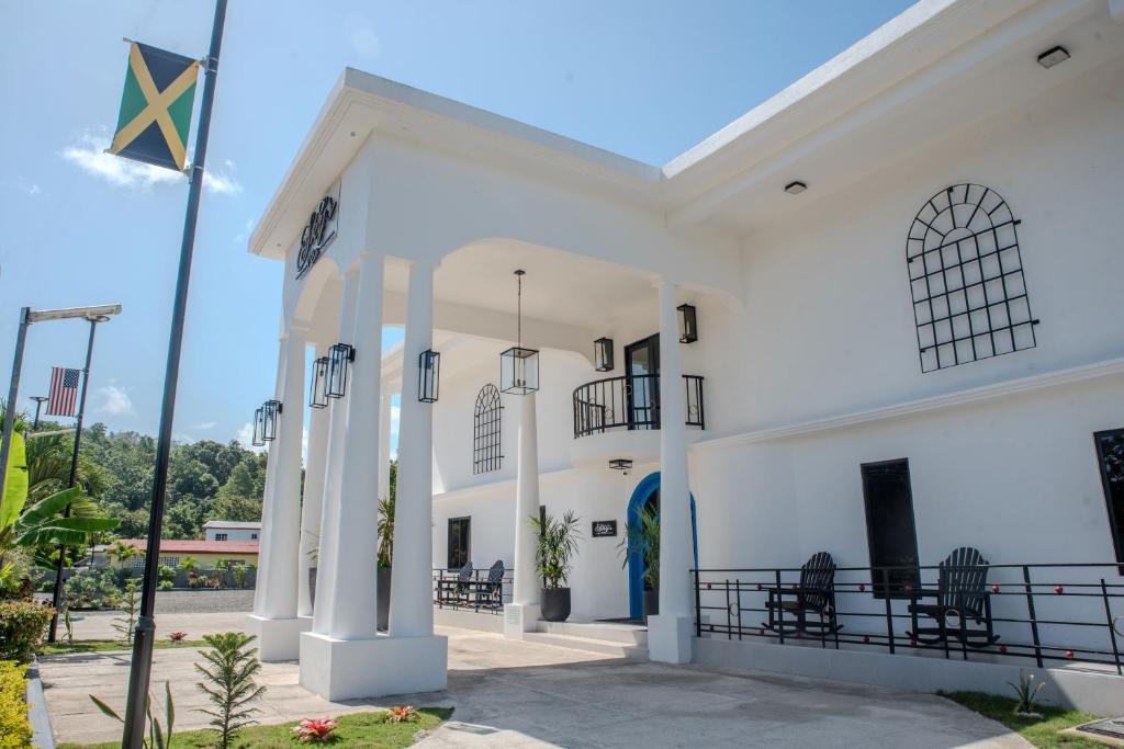 Sky's Villa Resort, Buff Bay (updated prices 2025)